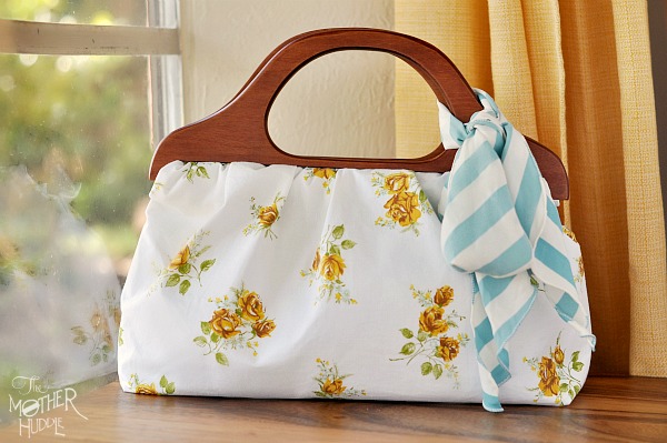 Featured: Wood Handled Handbag Tutorial - SEWTORIAL